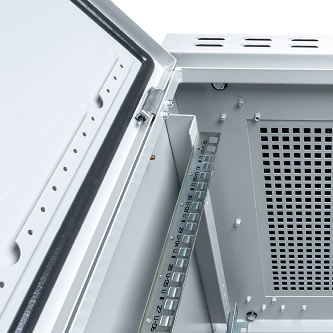 Outdoor security rack cabinet 32U IP55 600 x 600 x 1680 - Cablematic